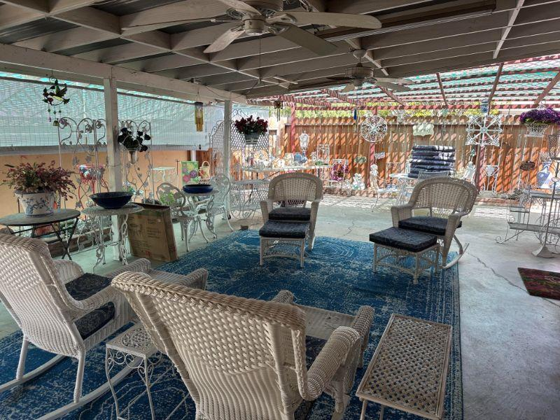 East Side Charmer - Clean & Adorable | EstateSales.org