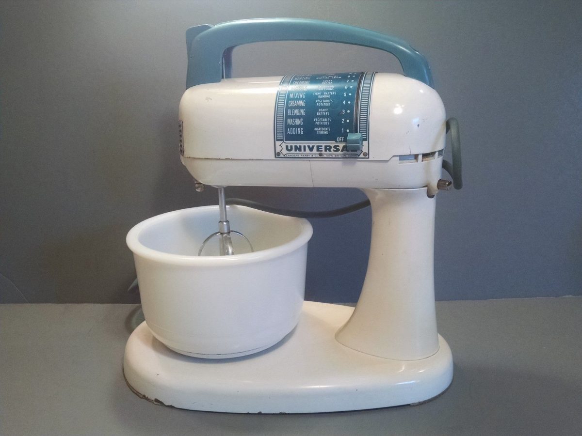 Everything You Need for the Vintage Kitchen of Your Dreams | Estate ...