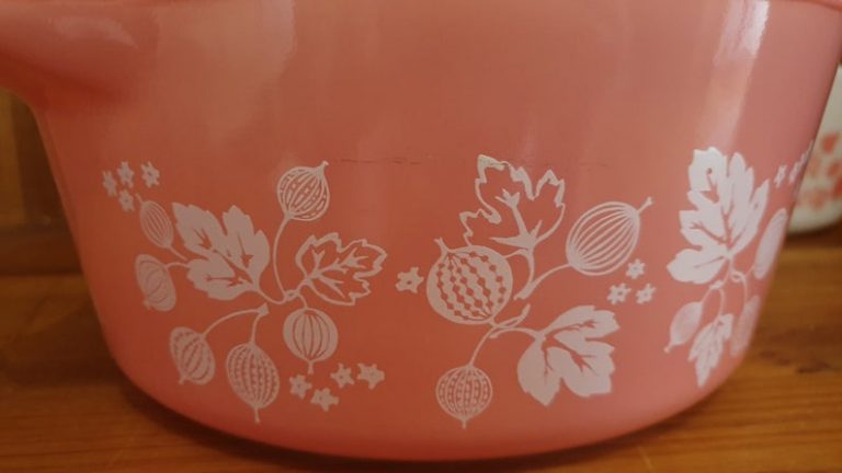 A Guide to the Most Rare Vintage Pyrex - Estate Sale Blog